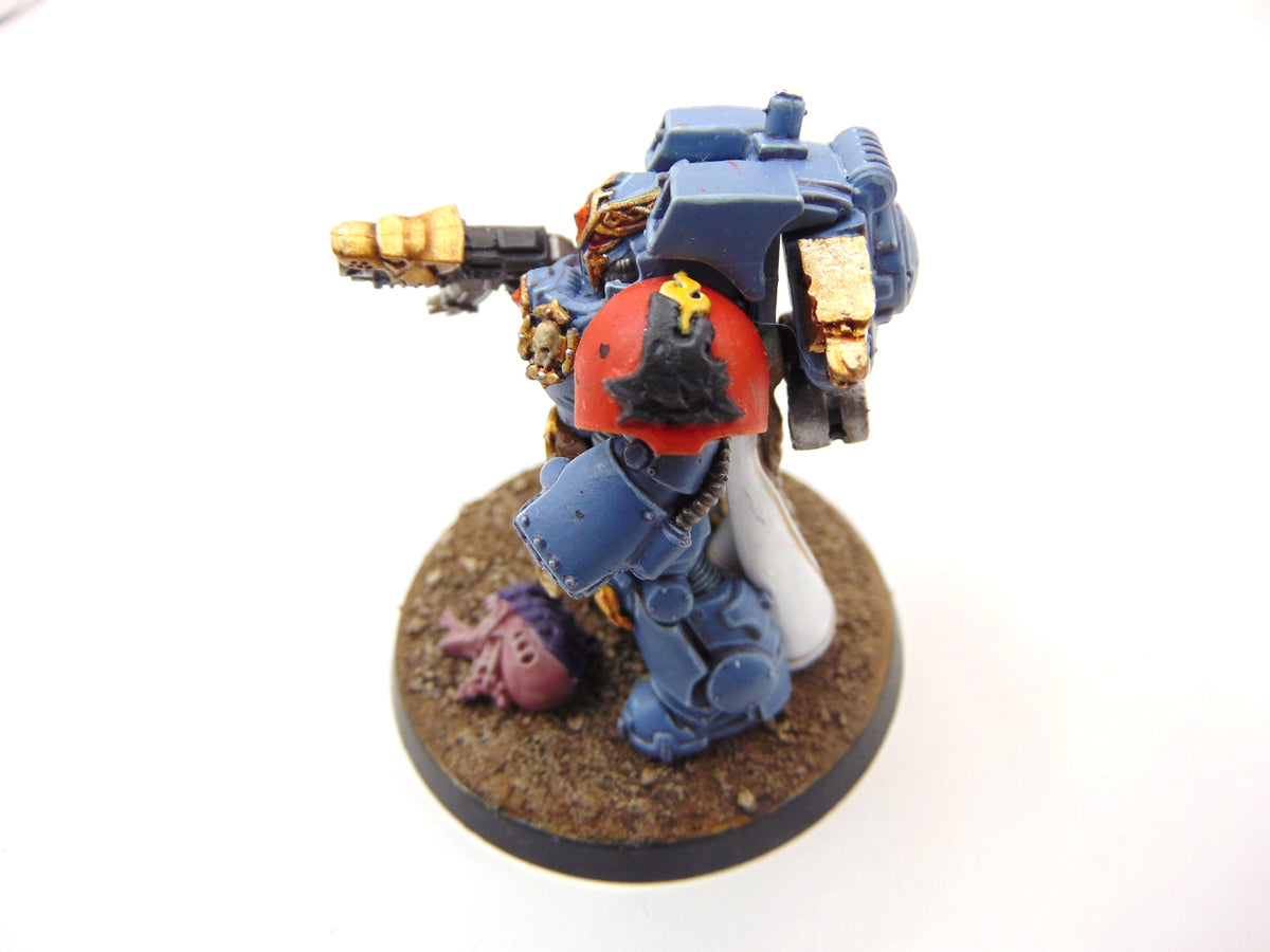 Primaris Captain in Gravis Armour Conversion – The Troll Trader