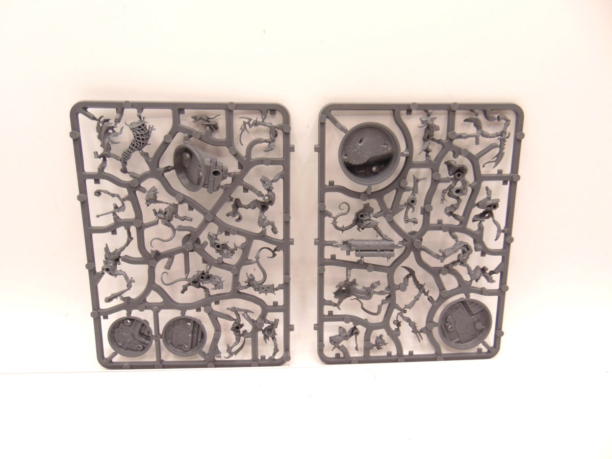 Skittershank's Clawpack – The Troll Trader