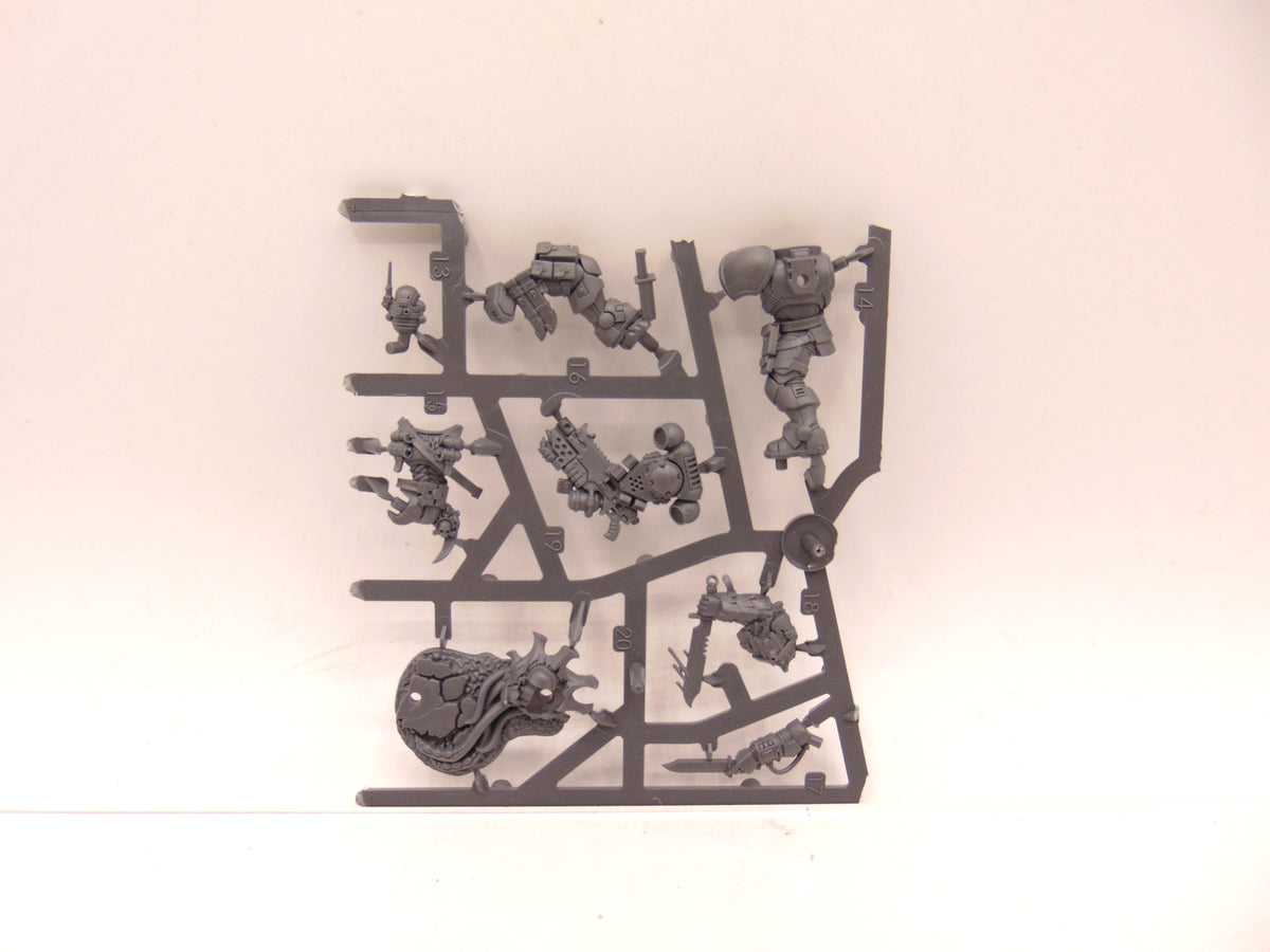 Primaris Lieutenant with Combi Weapon – The Troll Trader